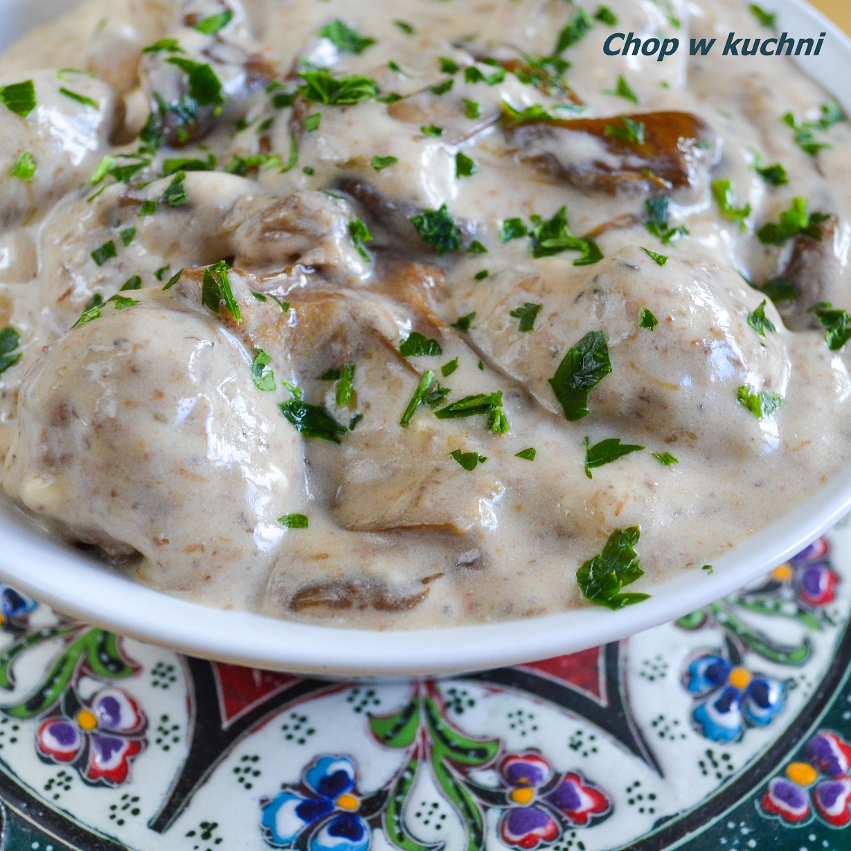 Zajōnczołki po byku (Wołowe klopsiki w podgrzybkowym sosie) - Chop w kuchni